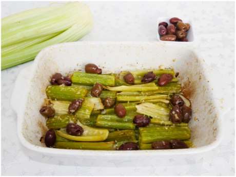 Sedano al parmigiano - Ricetta di Misya